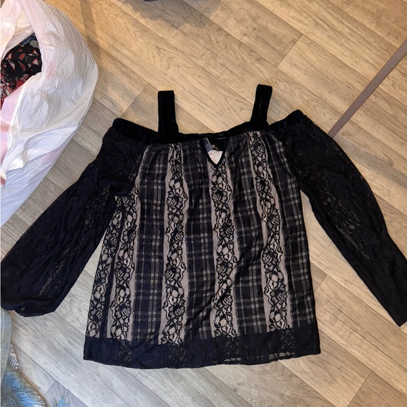 Kate & Mallory | Tops | Kate Mallory Navy Velvet Lace Top | Poshmark